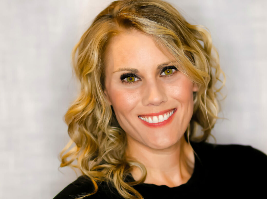 Navigating the new normal: Adapting in the age of AI and hybrid work ...